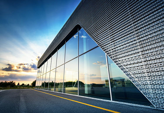 Sistem Dinding Tirai Aluminium Unitized Desain Fasad Modern Untuk Mall ...